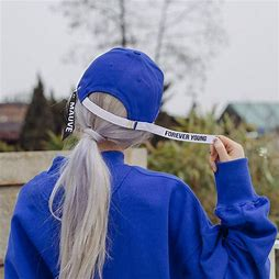 Color Your World: Styling Tips for Rocking Baseball Cap - Aungcrown.com