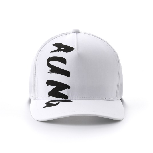 Color Your World: Styling Tips for Rocking Baseball Cap - Aungcrown.com