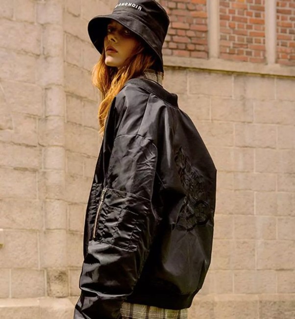 Bucket Hats: Choosing a Style to Flatter Your Face Shape - Aungcrown.com