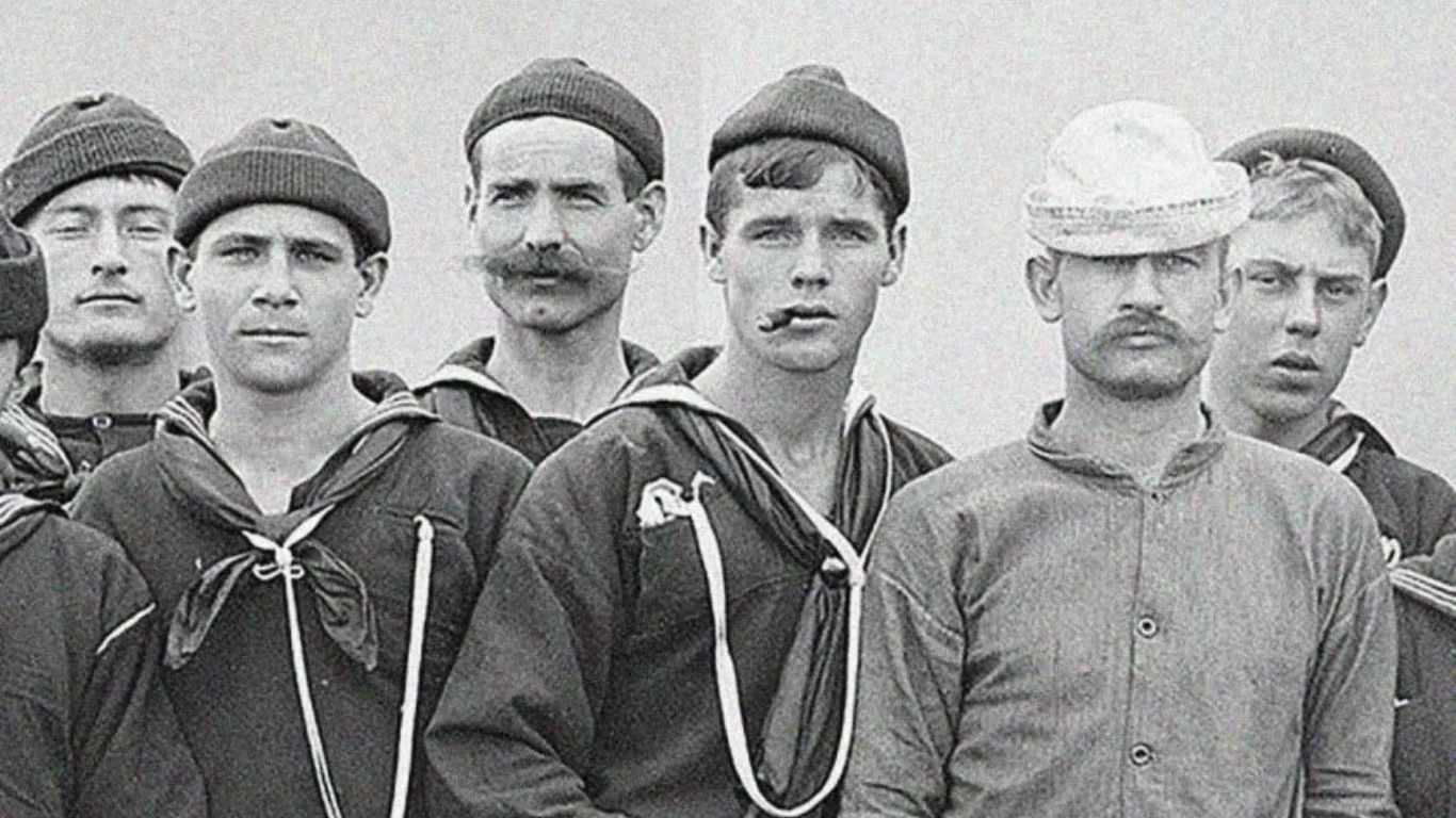 How to Pick a Beanie Cap: Insights from History and Styles - Aungcrown.com